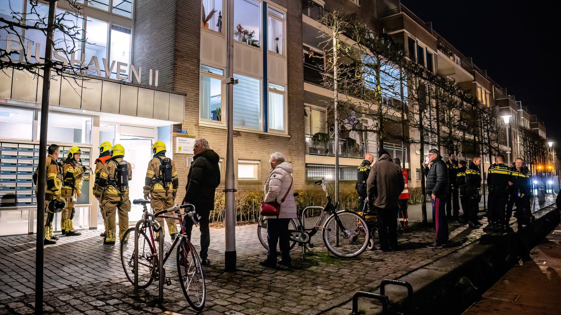 Politie houdt brandstichtende indringer aan, deel seniorencomplex ...