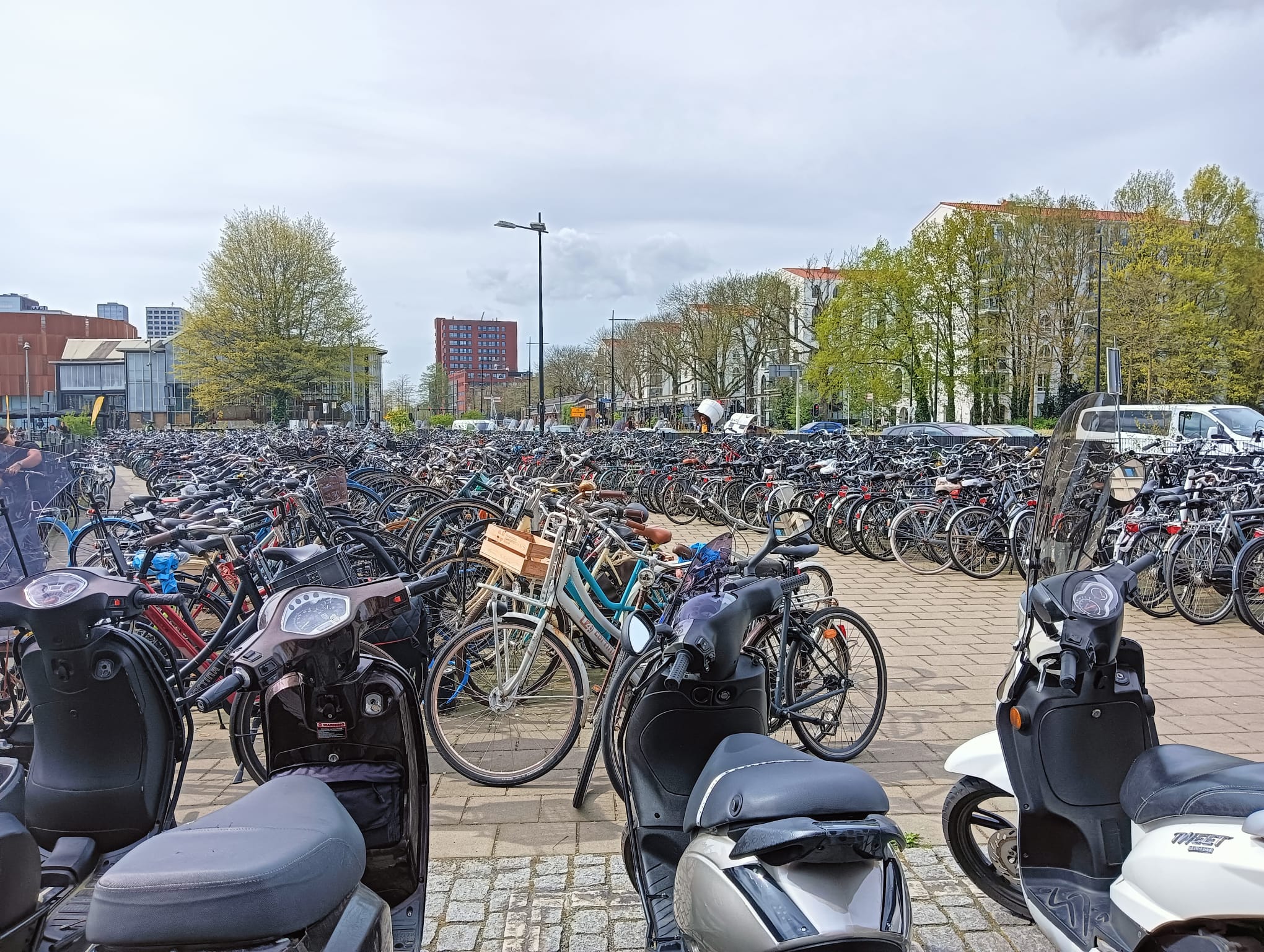 Fietsenstalling Stekelenburgplein na 5 augustus weg: 'Er komt plek voor ...